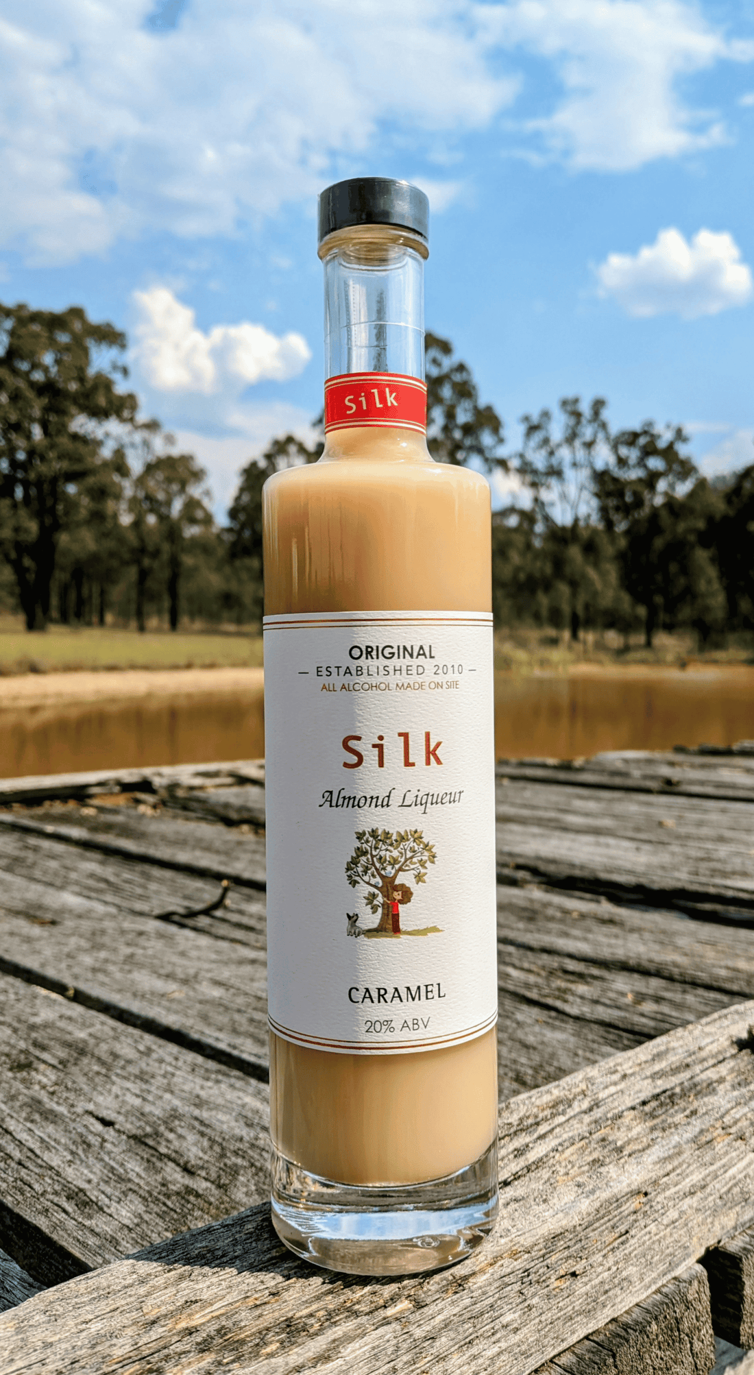 Silk Almond Liqueur - Caramel – Hunter Distillery